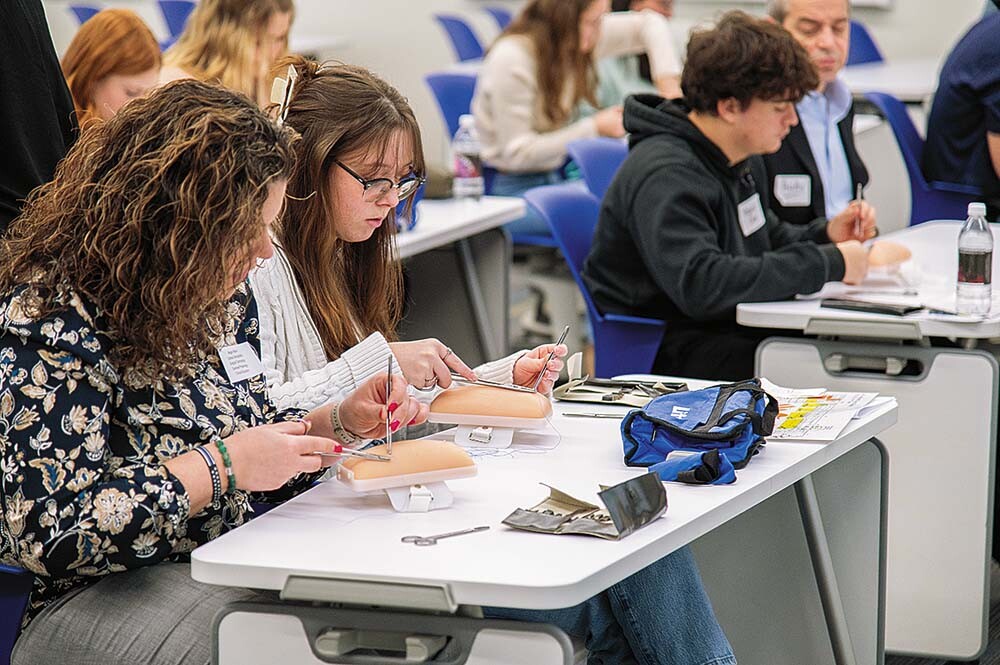 Students learn about health care careers | TownLively