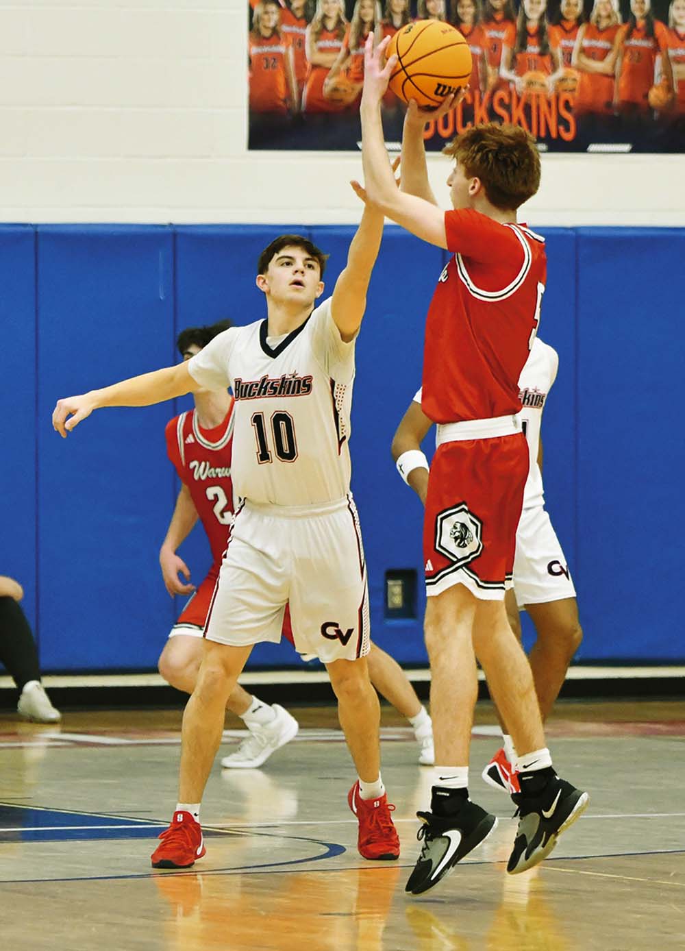 Buckskins Outplay Warwick, 71-61 | TownLively