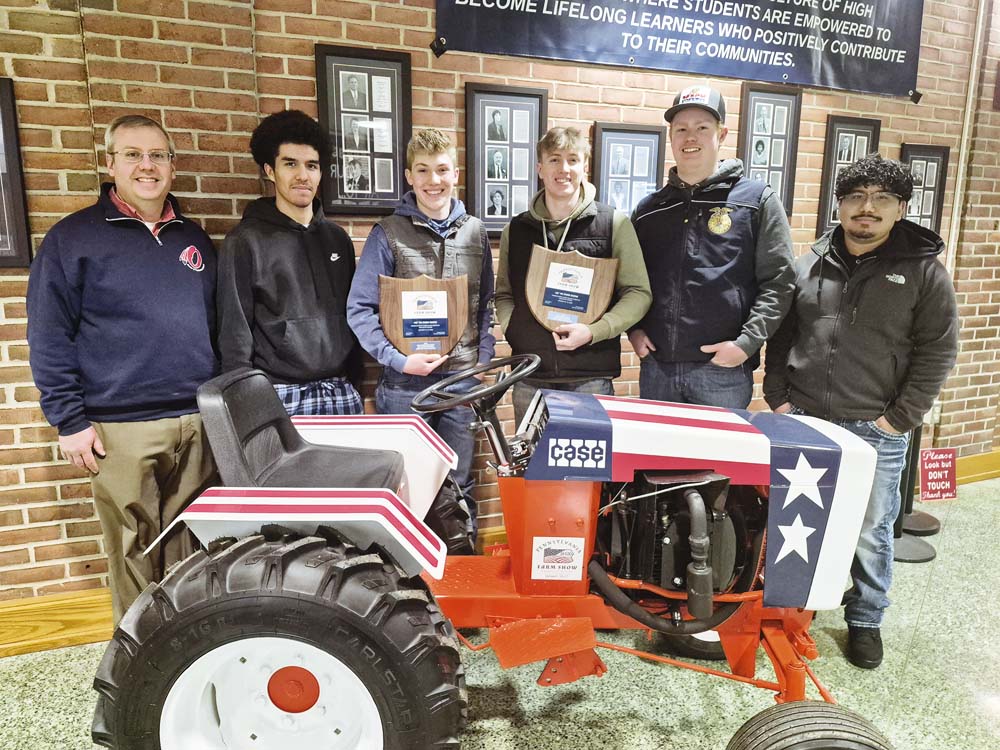 FFA Students Give an Old Tractor New Life as "Spirit of '76" Replica ...